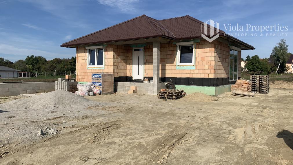 NOVOSTAVBA –5i RODINNÝ DOM – MAĎARSKO –GYŐRÚJBARÁT | Viola Properties